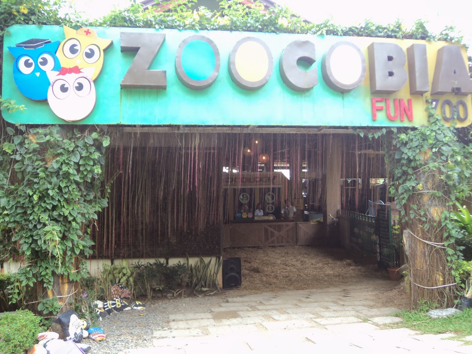 WITTY MOMSIE: ZOOCOBIA:FUN ZOO THEME PARK