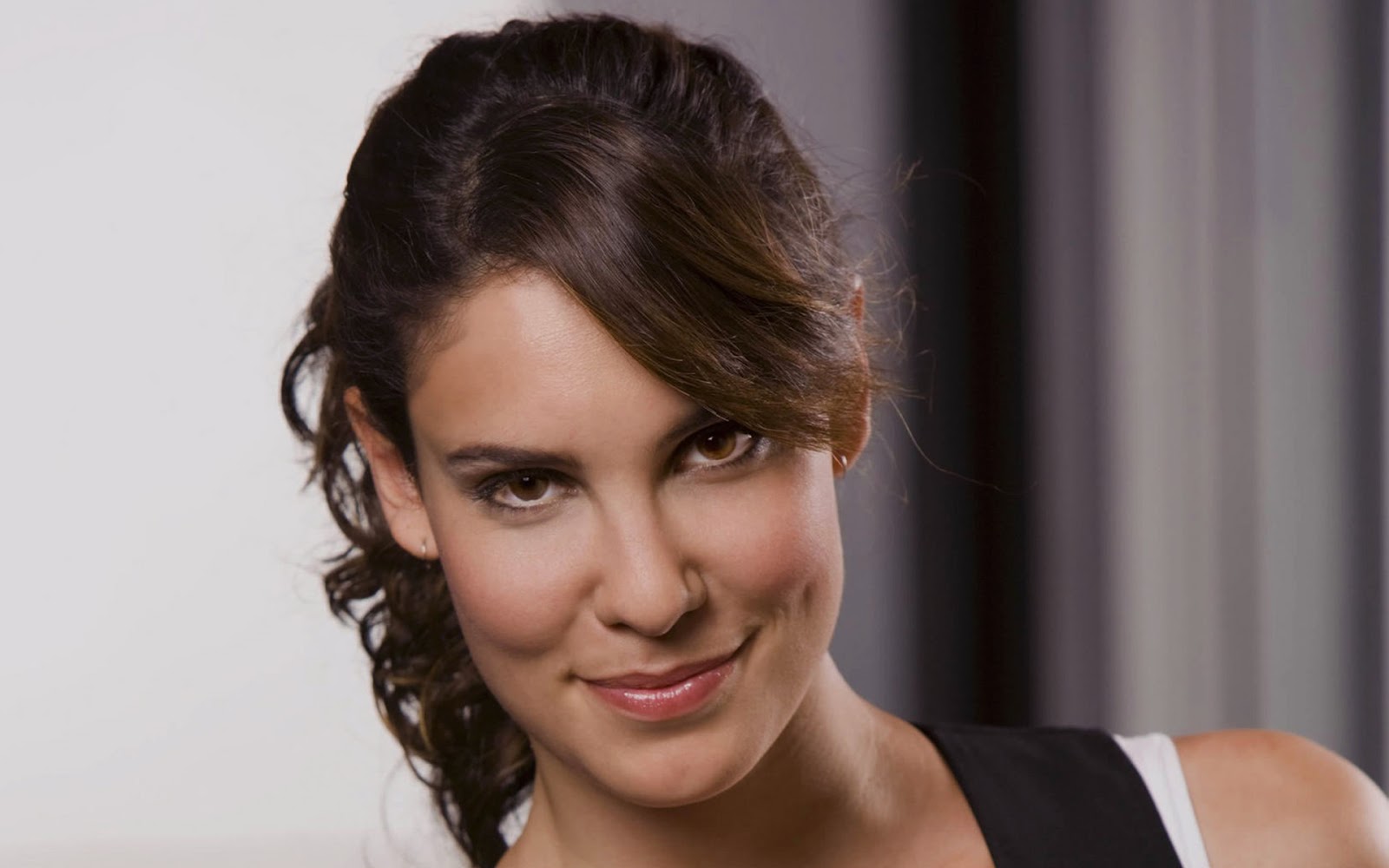Daniela Ruah Photos | Tv Series Posters and Cast