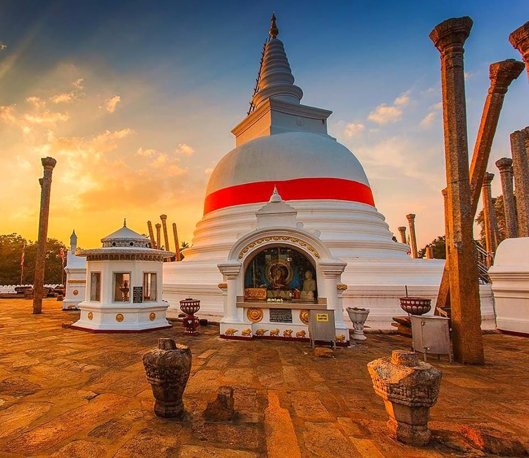 Doctor`s View: Thuparamaya: The Oldest Stupa of Ceylon