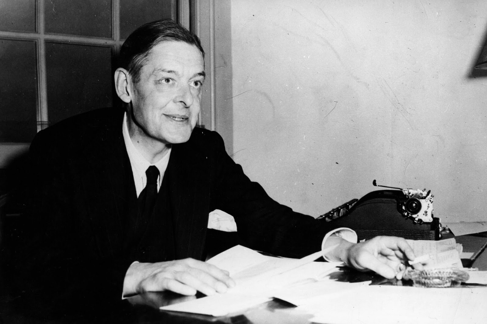 T S Eliot As A Modernist Poet