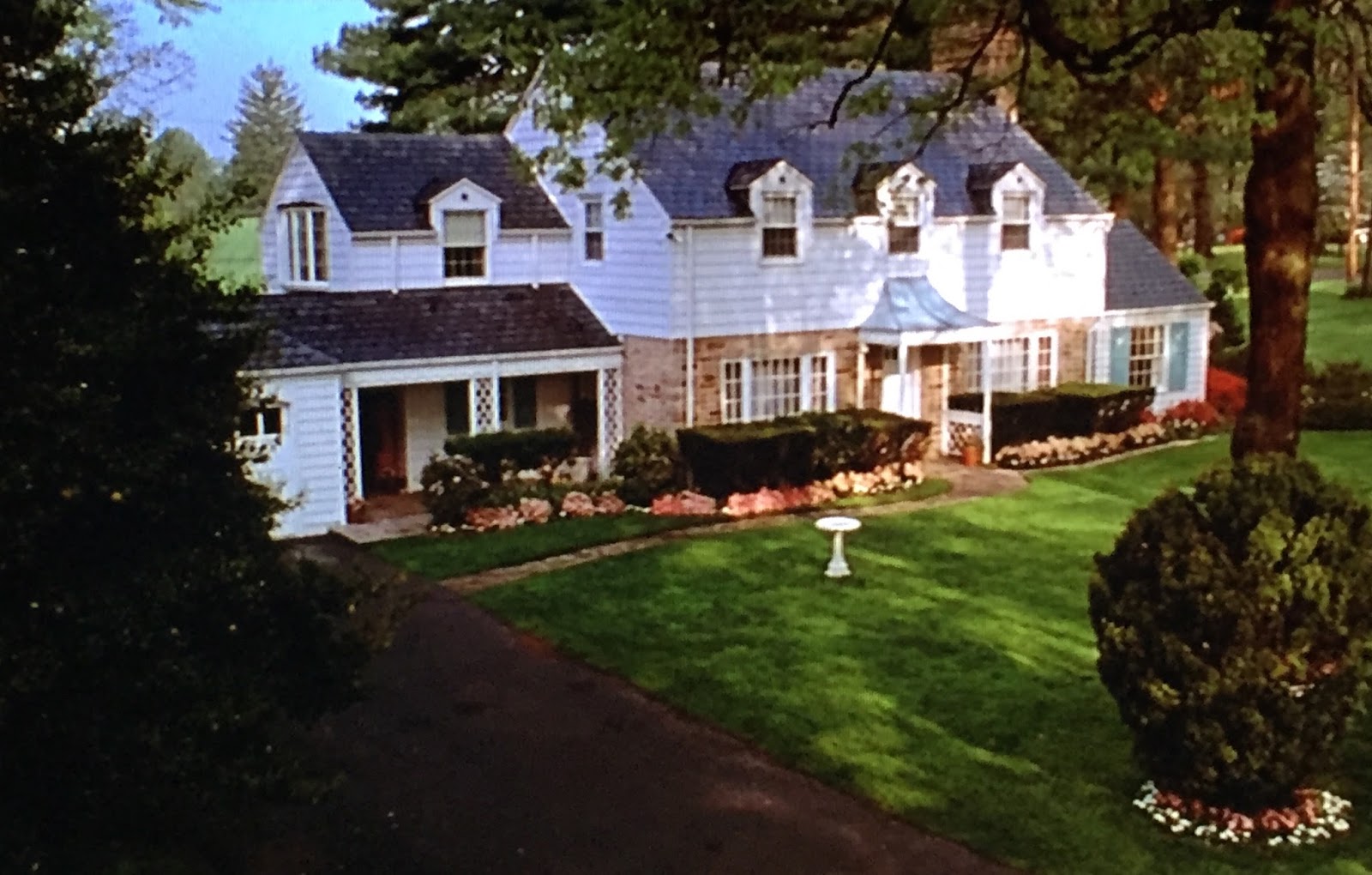 Reel to Real Filming Locations: Serial Mom (1994)