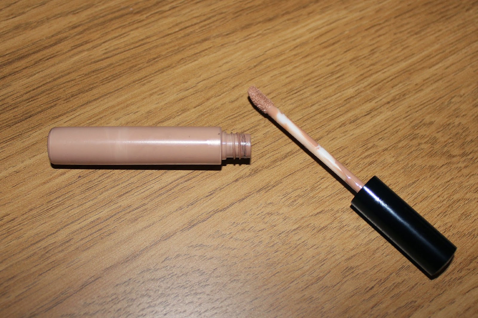 Malika Chady: Collection Lasting Perfection Concealer Review
