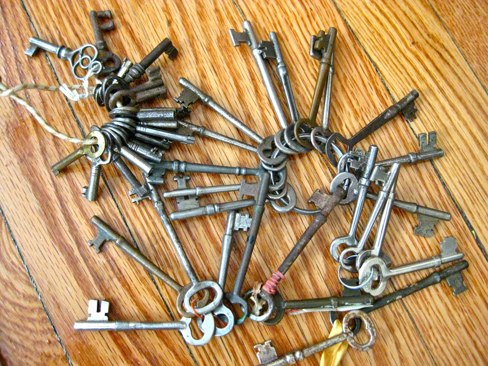 This Little House of Mine: Pinterest Challenge: Skeleton Key Art