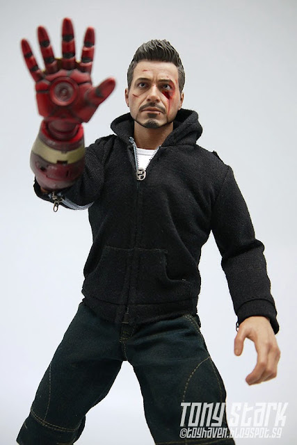 toyhaven: "Repulsor ON!" Tony Stark the Mechanic 12-inch figure from ...