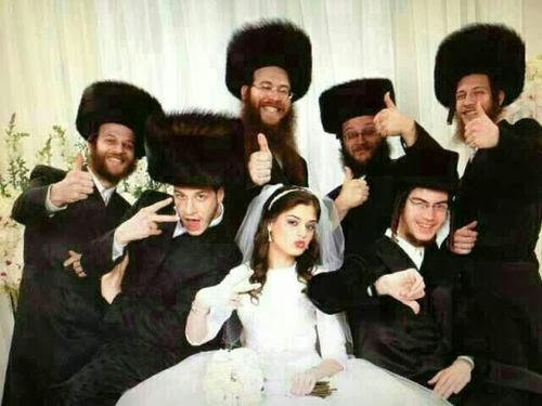 Frum Gay Girl: FEARLESS QUEER CHASSIDIC GIRL