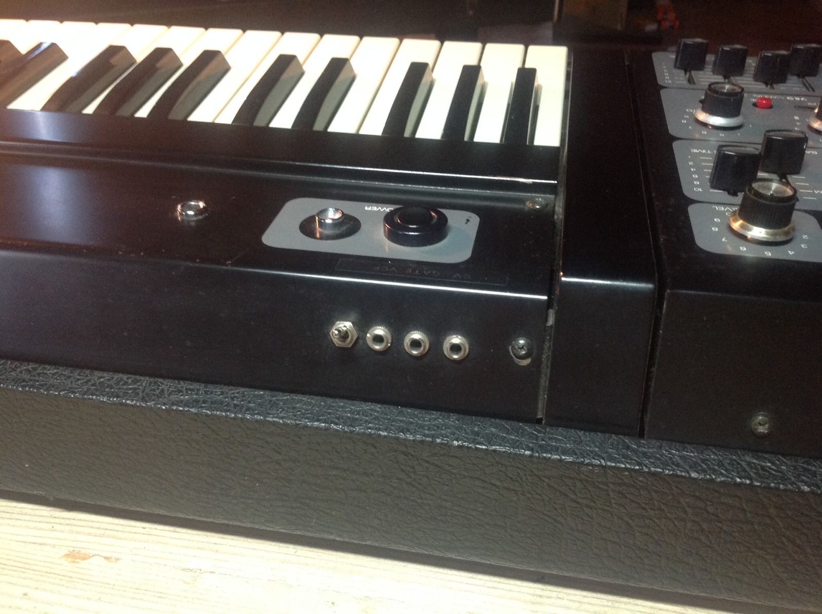 MATRIXSYNTH: Roland SH-3A Synthesizer with CV GATE VCF MODIFICATION