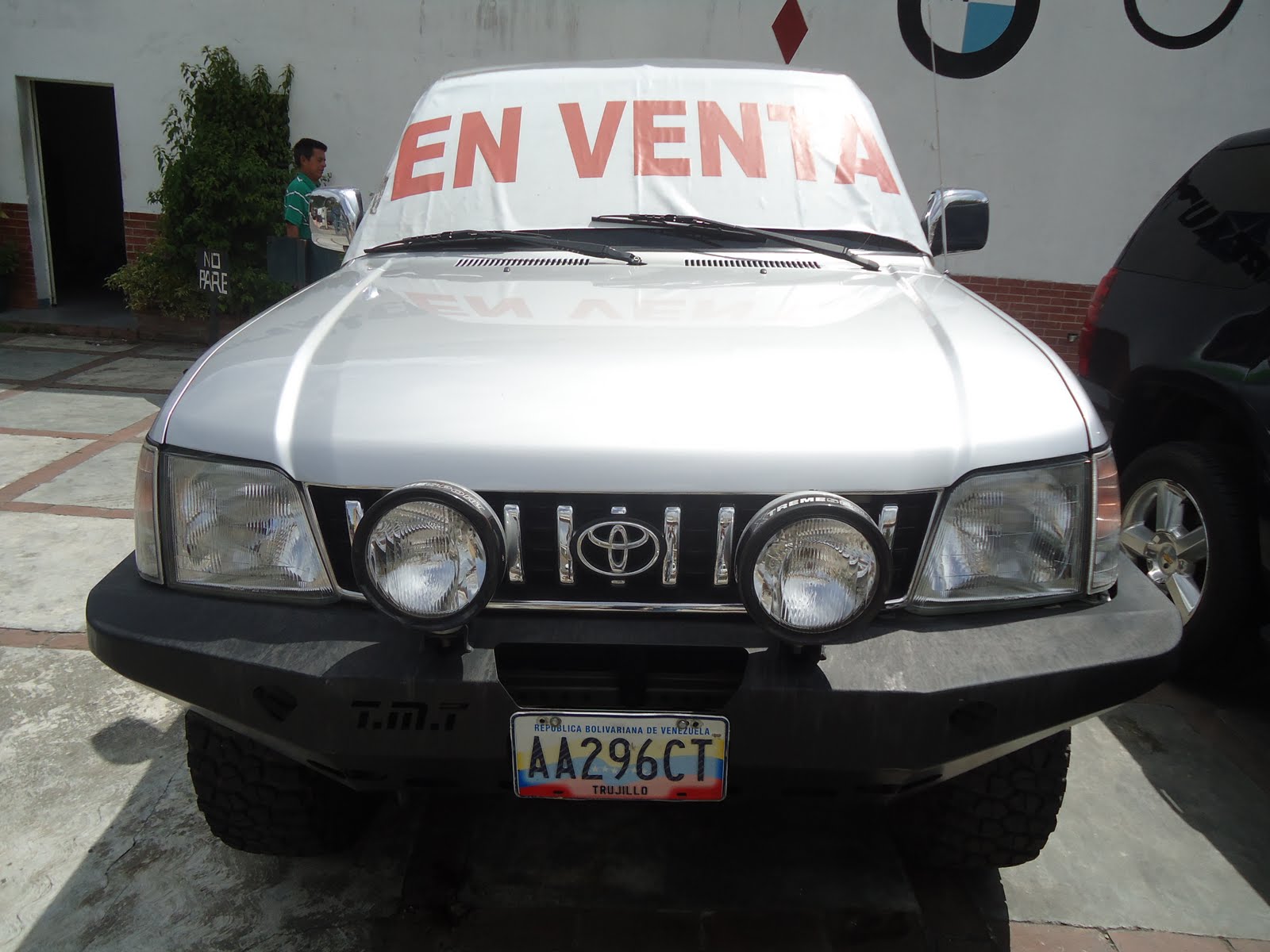 Check Tu Auto: Toyota Meru 2.008