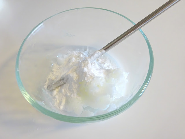 DIY ALL NATURAL TOOTHPASTE