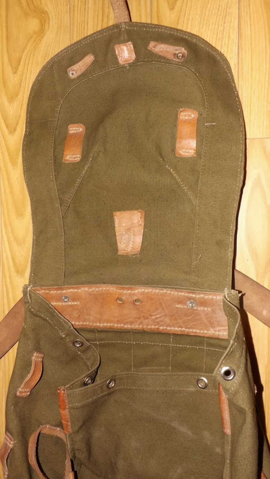 Webbingbabel: Romanian Army Backpack 1960s - 70s
