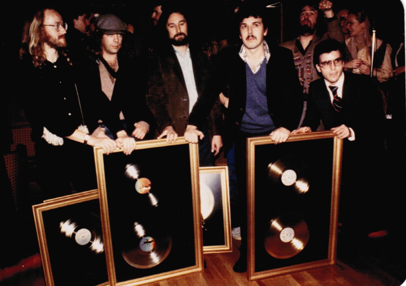 Nunca... (54) Manolito, tú Kansas(*)