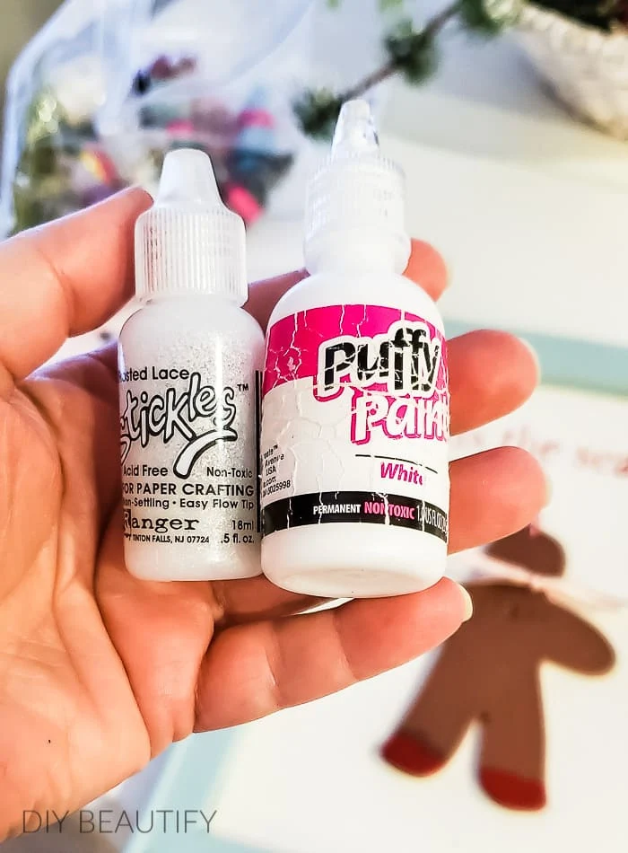 The Cutest DIY Gingerbread Man Sign - DIY Beautify - Creating Beauty at ...