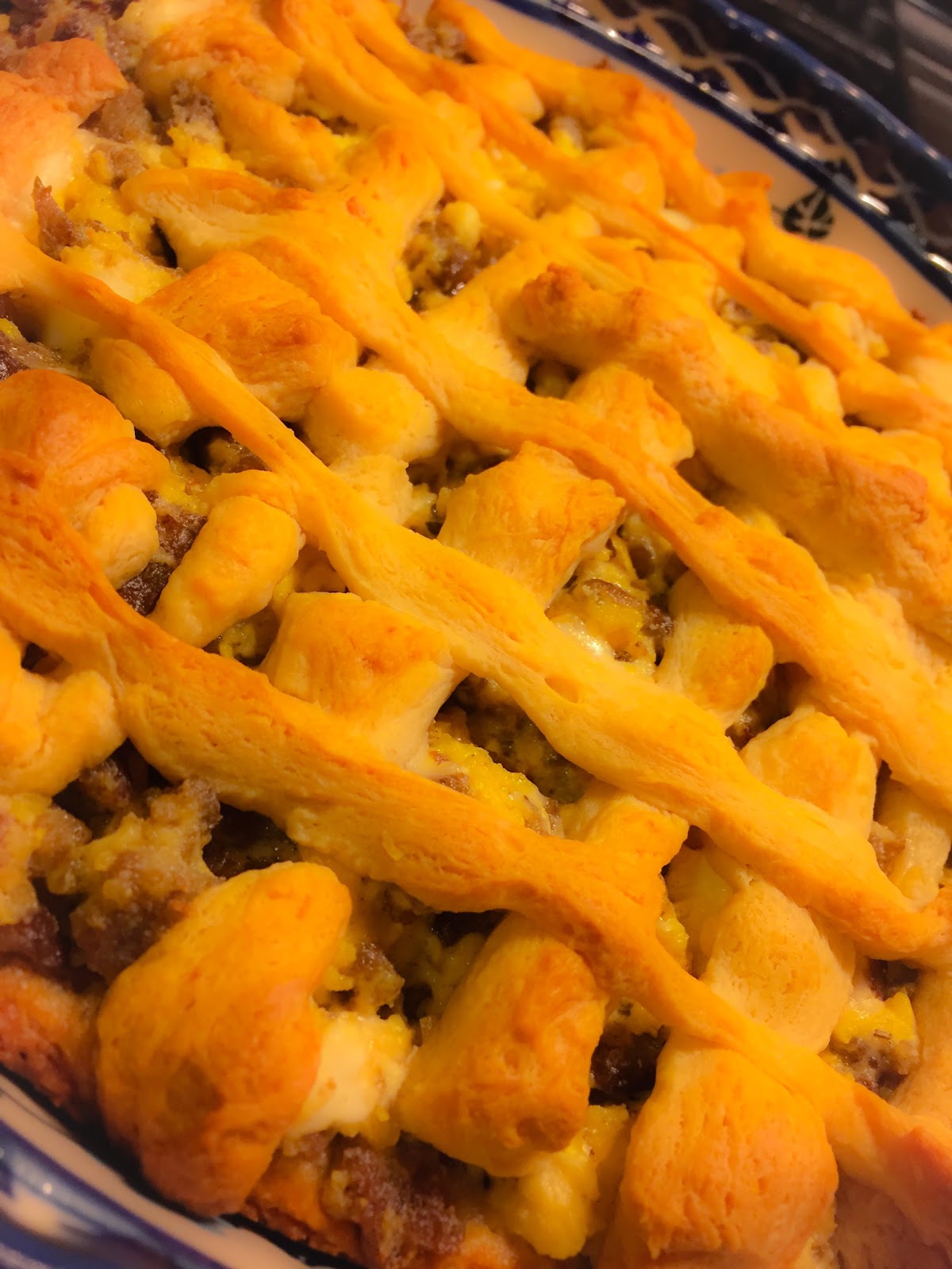 Ain't no cooking like Momma's: Crescent Roll Crust Breakfast Pie