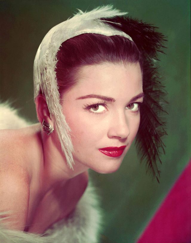 Gorgeous Color Photos of Anne Baxter in the 1940s and 1950s ~ Vintage ...