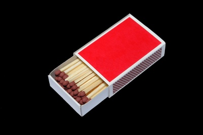 Olea-Brig: Boîte de nuit, boîte d'allumettes...