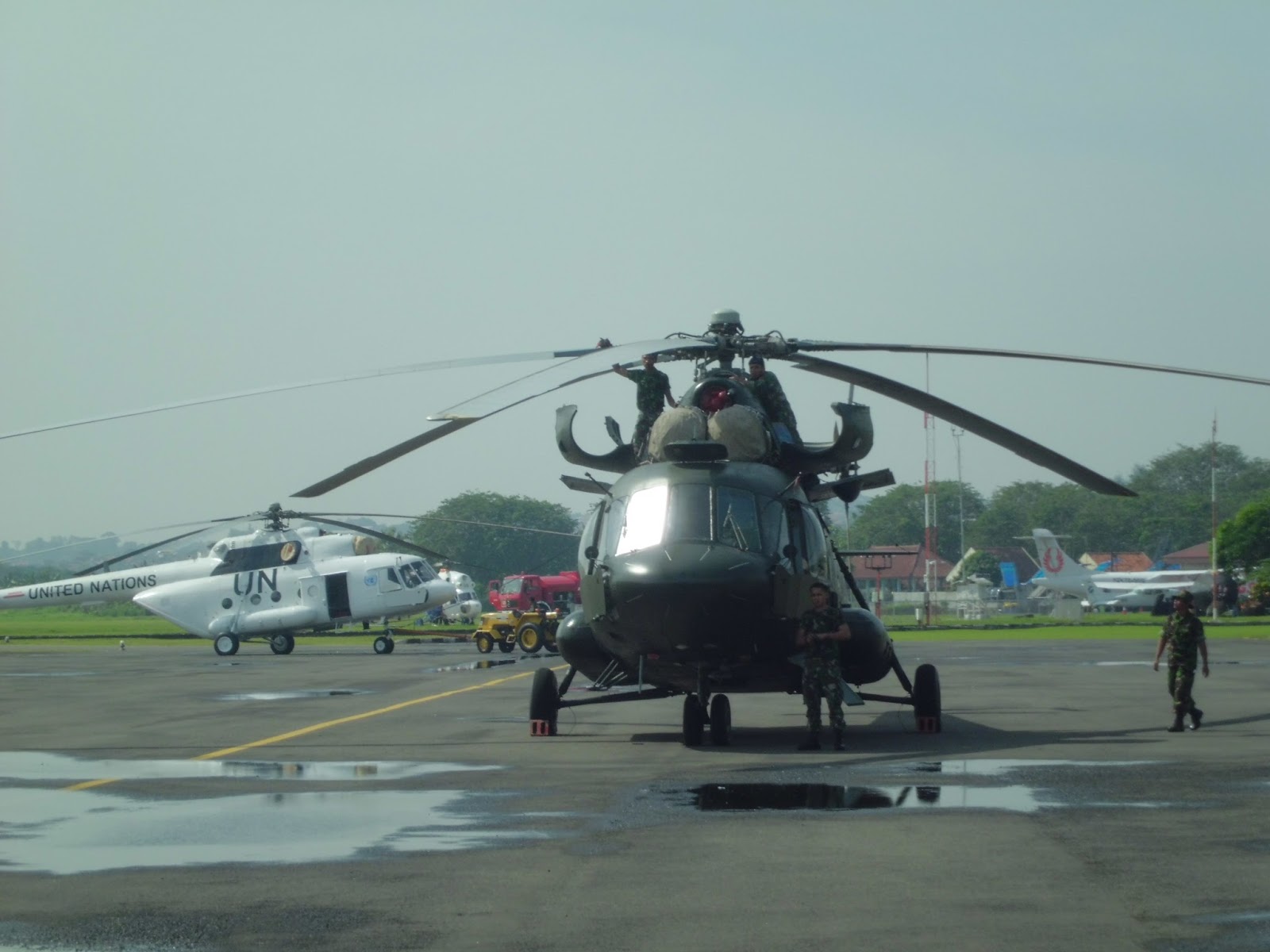 Kharismatography ~: Helikopter Mi 17 V5 PENERBAD
