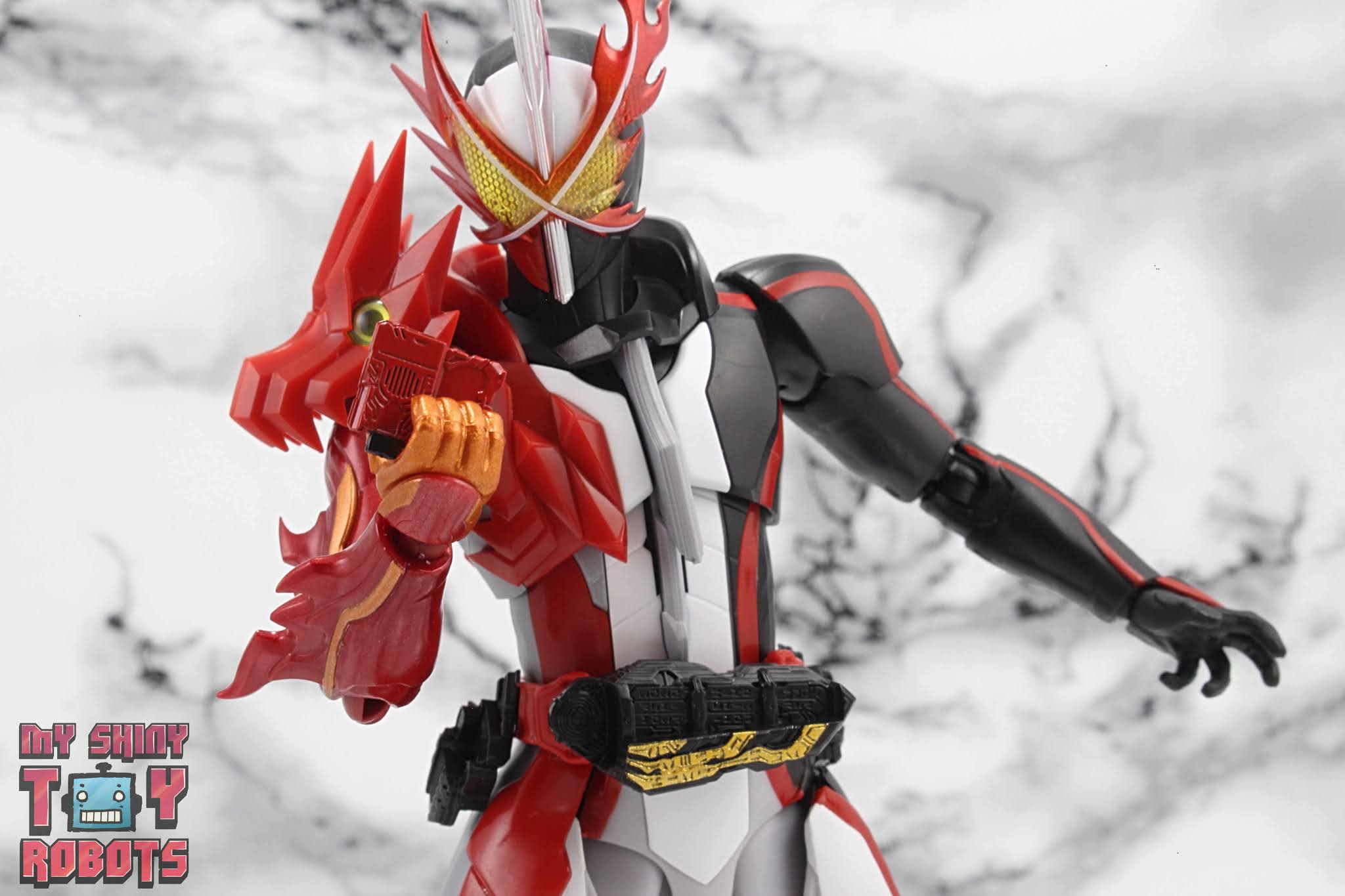 My Shiny Toy Robots: Toybox REVIEW: S.H. Figuarts Kamen Rider Saber ...