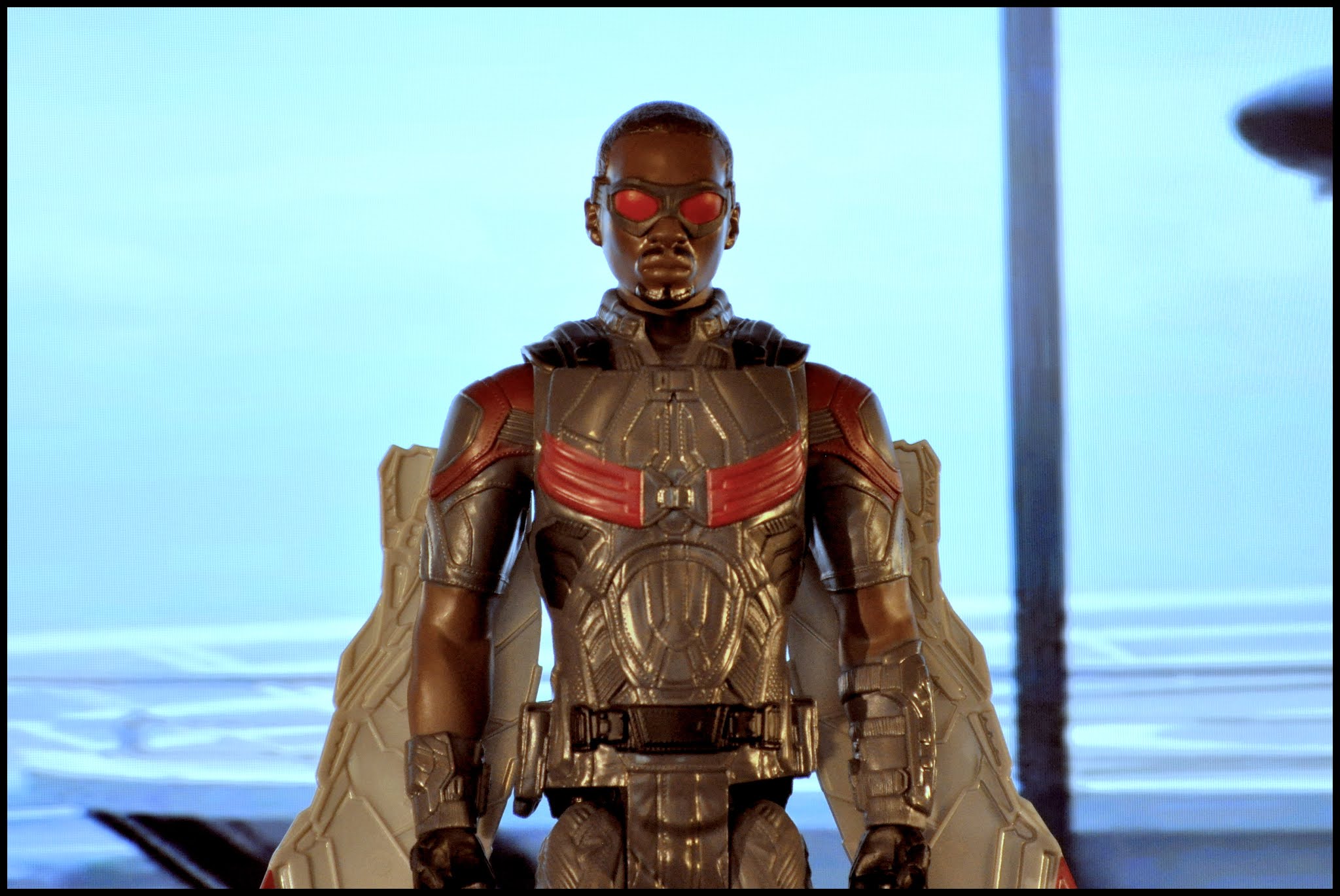 Héroes y otras gaitas: Falcon (Avengers: Infinity War), Marvel´s Falcon ...