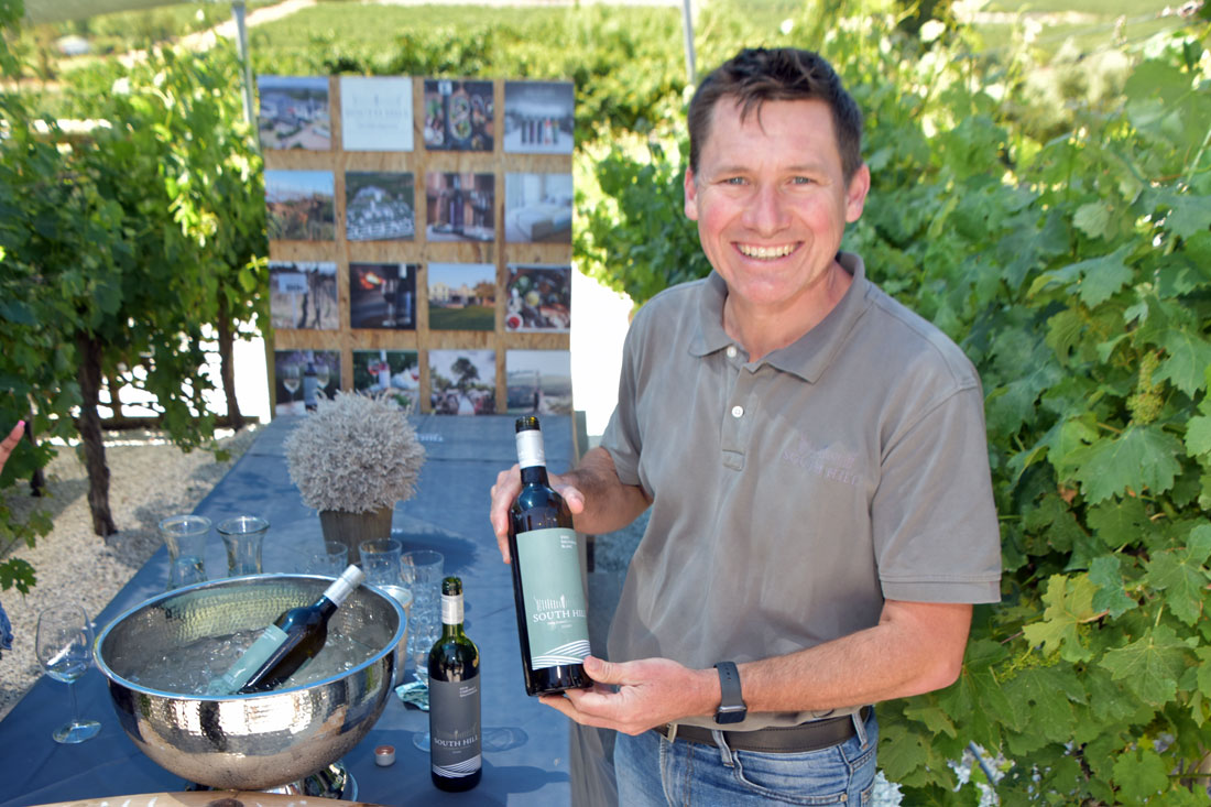 .: Wineding through Elgin