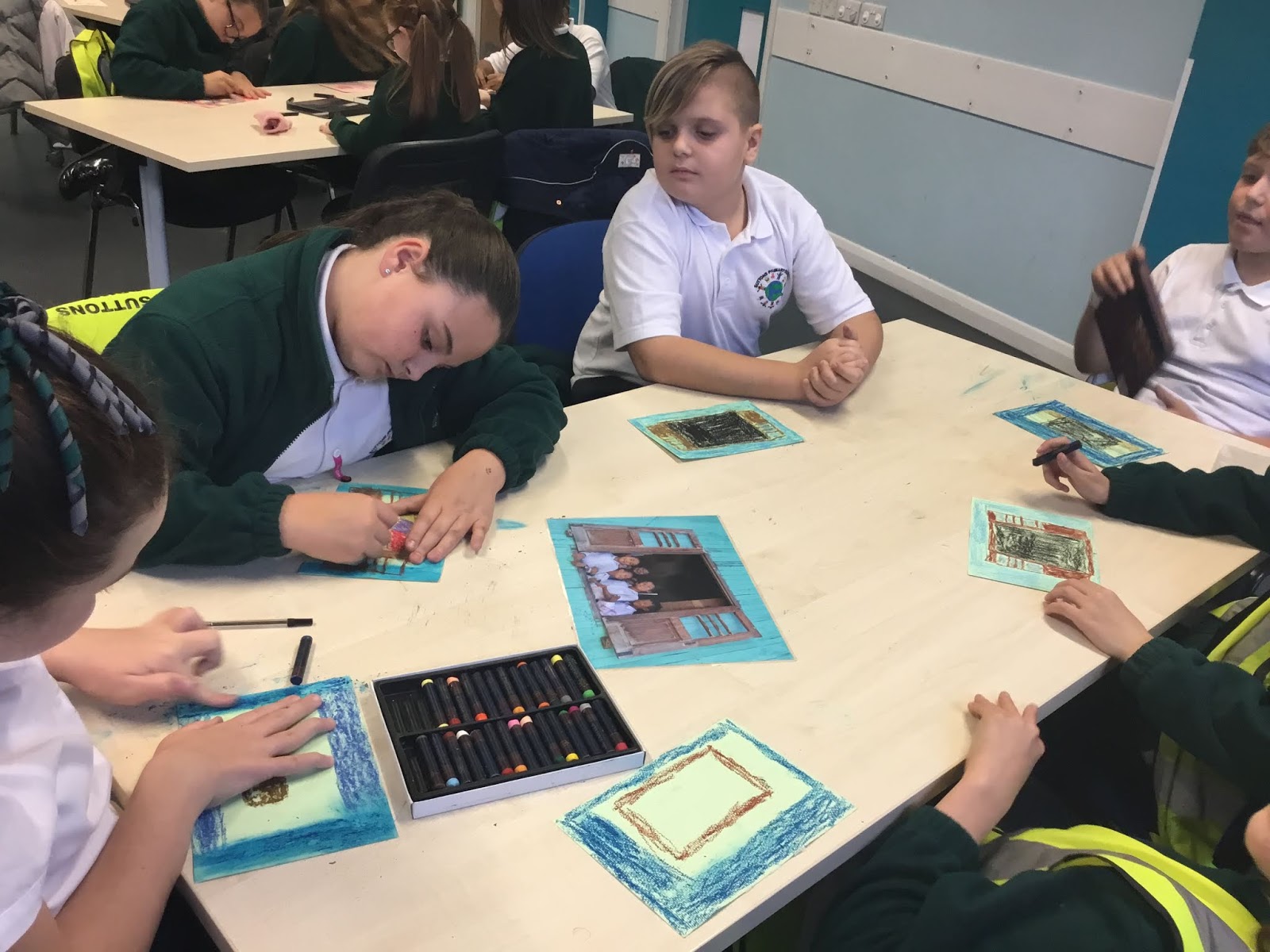 Suttons Primary School: 6KR Hornchurch Library