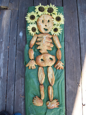 Eve's Little Earthlings: Happy Halloween Skeleton Bread