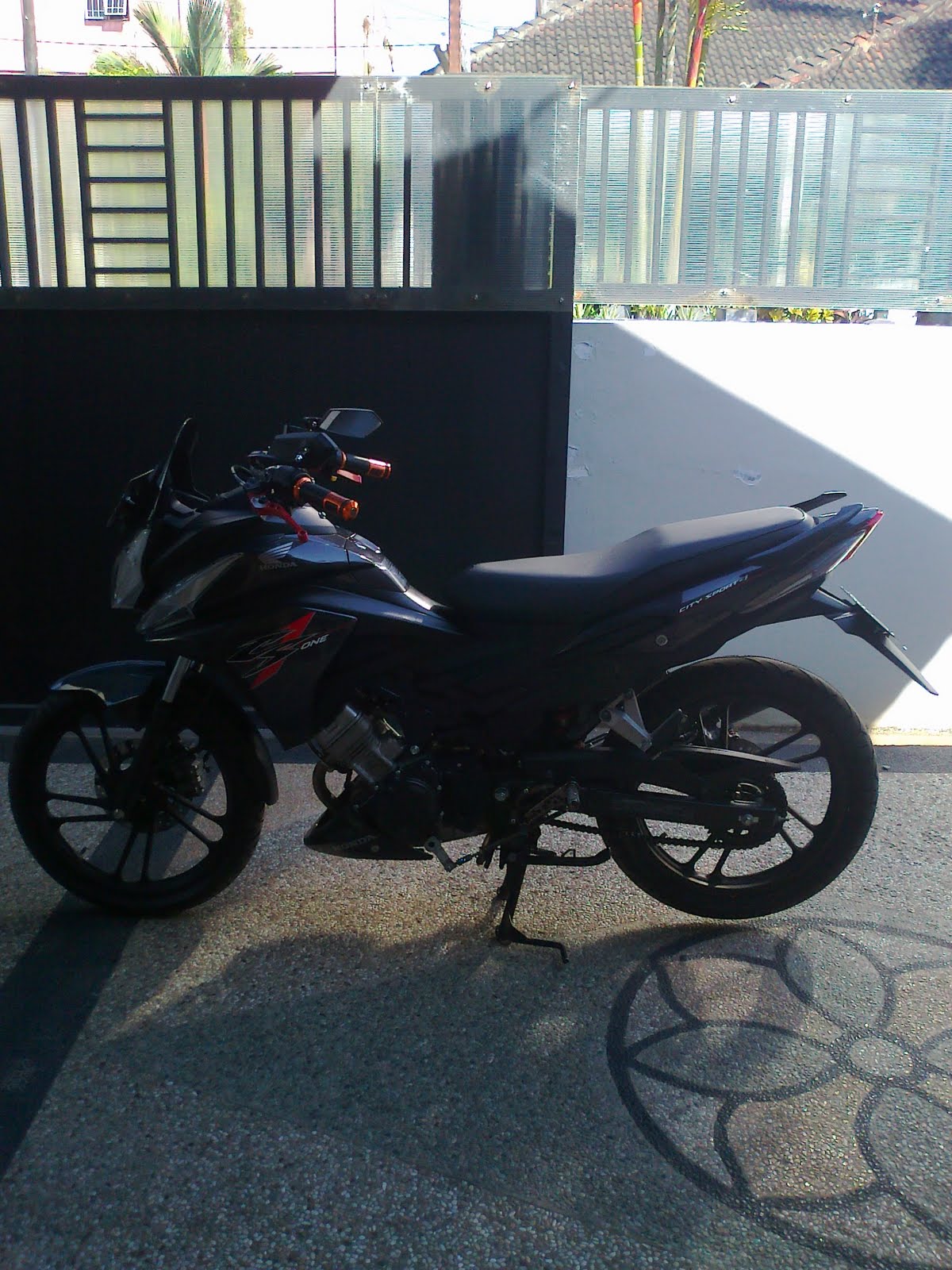 41+ Top Ide Modifikasi New Megapro Stang Jepit