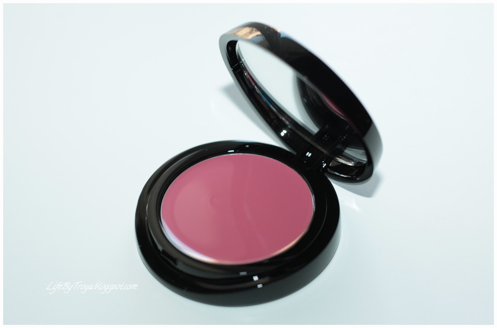Review:: ArtDeco Cream Rouge For Cheeks & Lips #15 Creamy Rosy Madame ...
