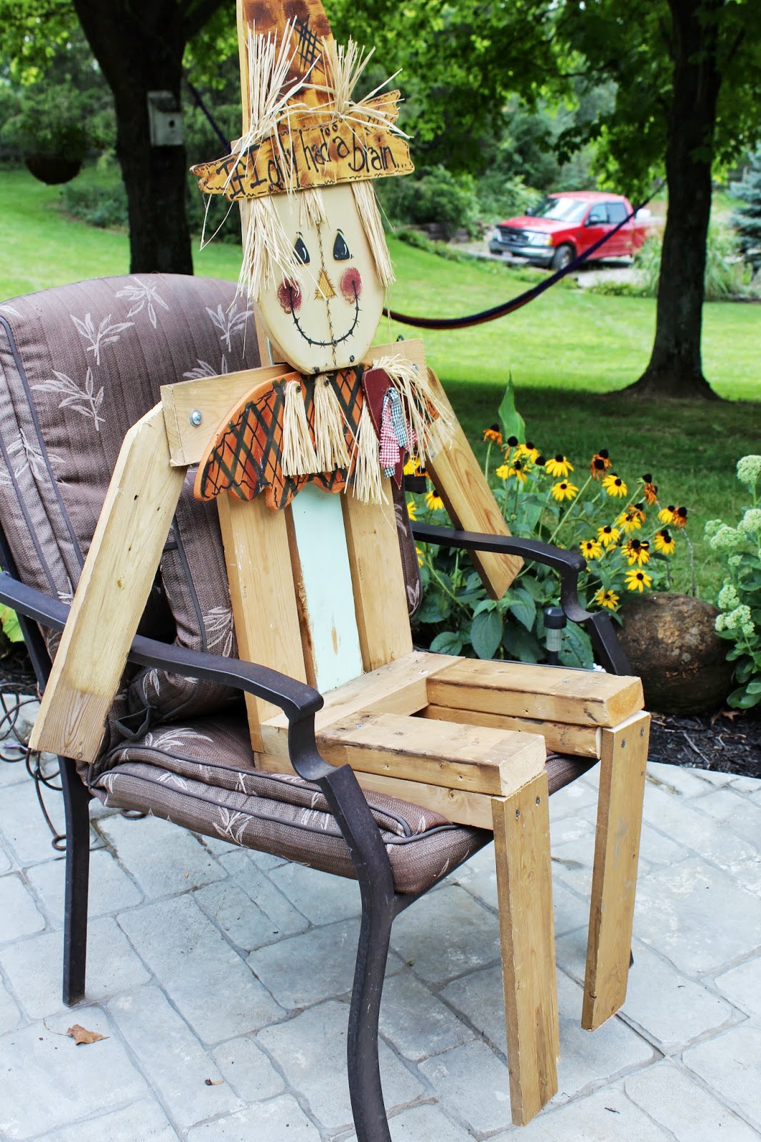Ohio Thoughts: Building A Scarecrow
