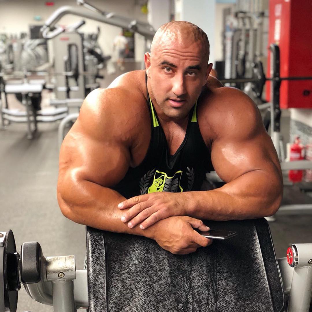 Muscle Lover: Massive Israeli muscle god Yoni Hanna (2)