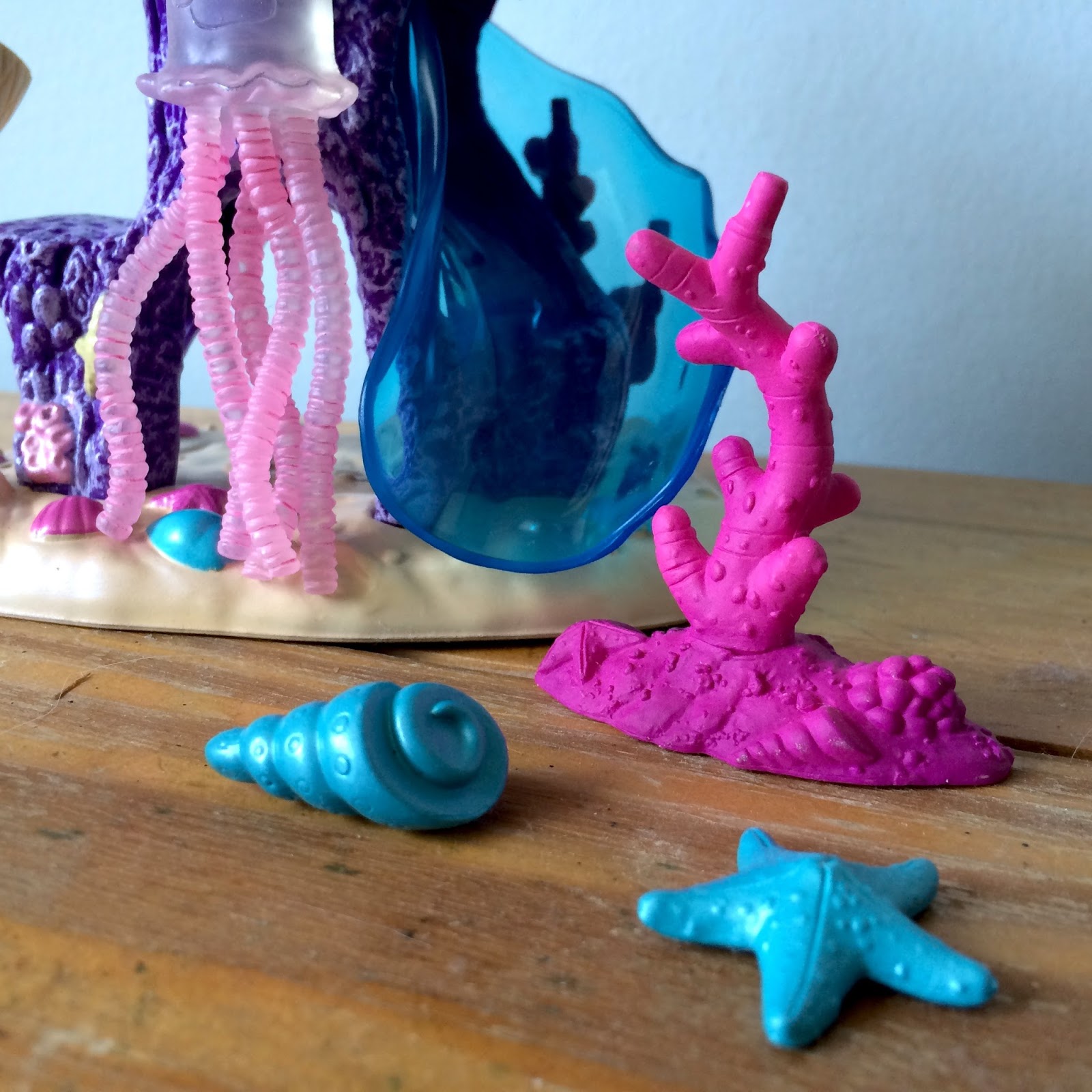 Dan the Pixar Fan: Finding Nemo: Hasbro Fishing Boat Escape Play Set