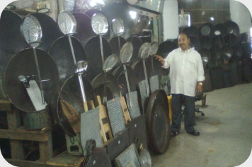 Manufacturers of all kinds of Iron & Steel utensils