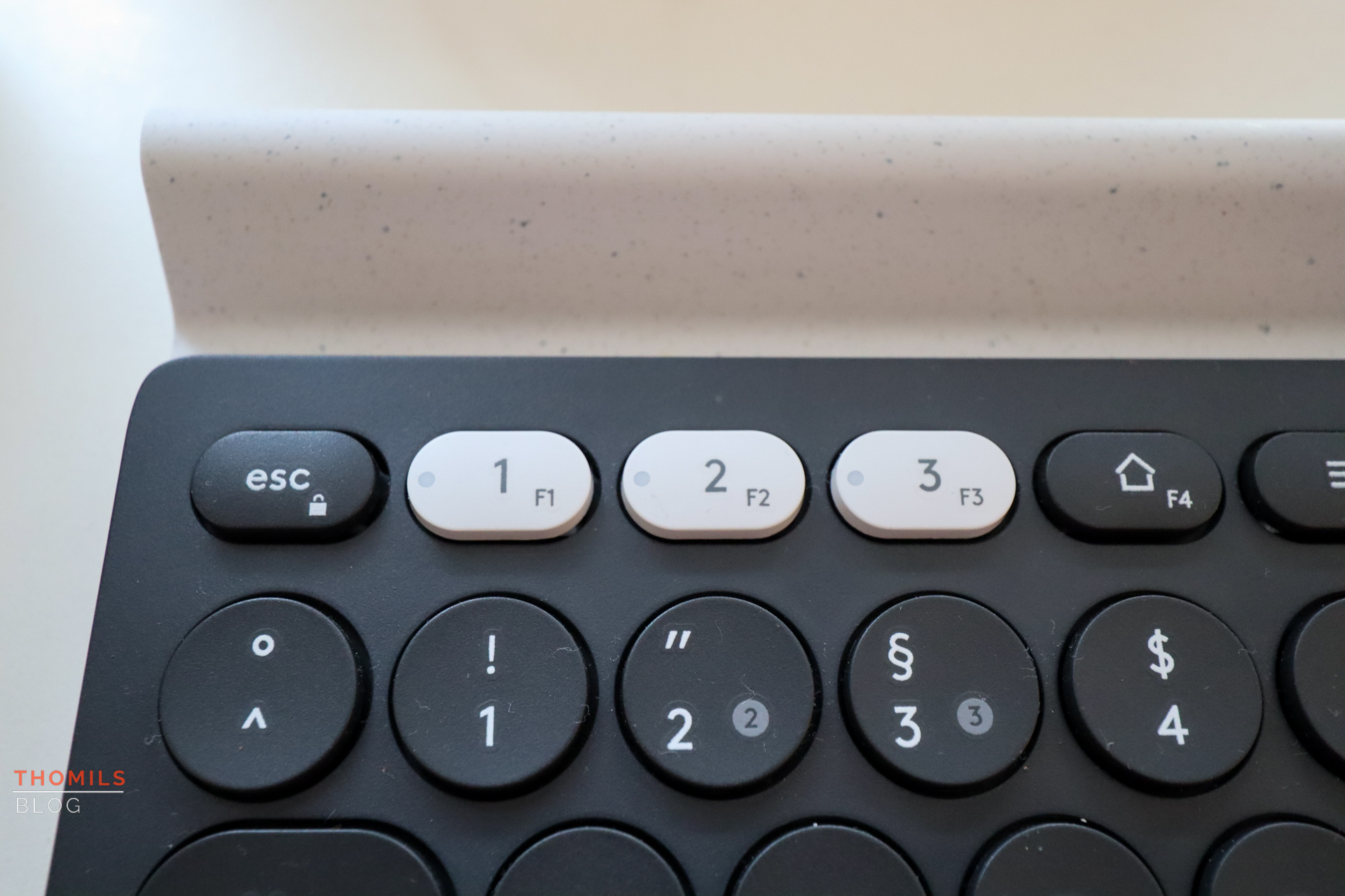 Logitech K780 Wireless Keyboard & M720 Triathlon Wireless Mouse