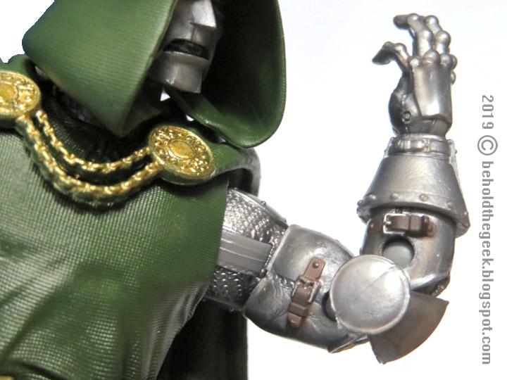 Marvel Legends Fantastic Four Wave Doctor Doom Figure Review