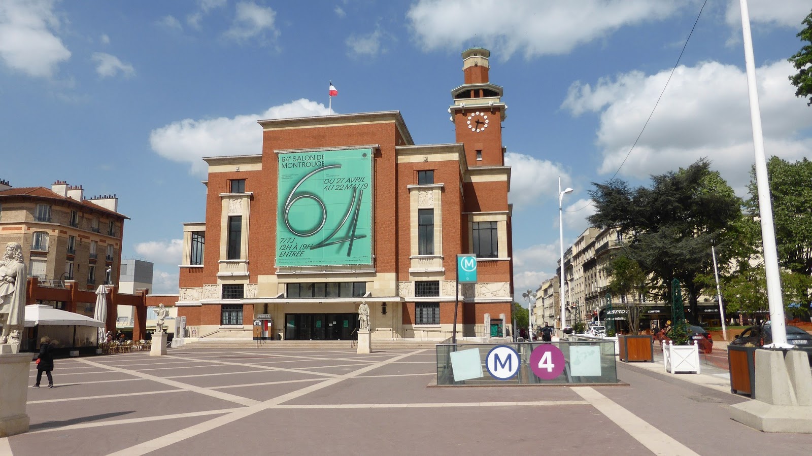 Paris-bise-art : Les bas-reliefs du beffroi de Montrouge