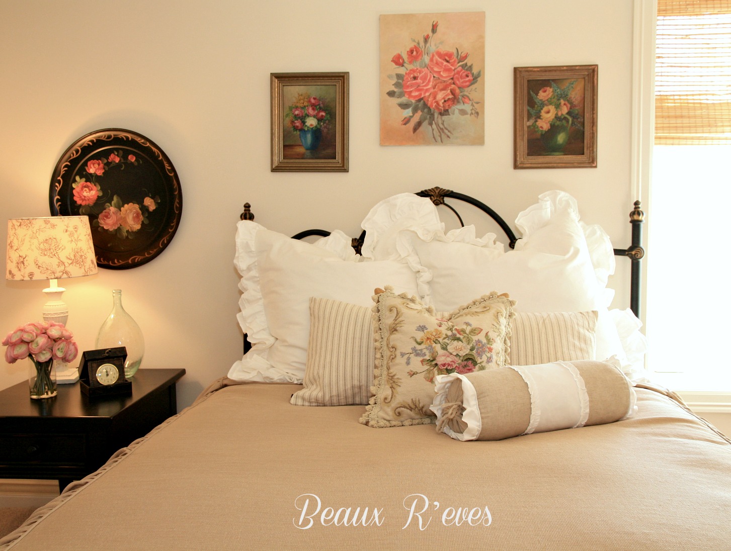 Beaux R'eves: A Vintage Guest Room