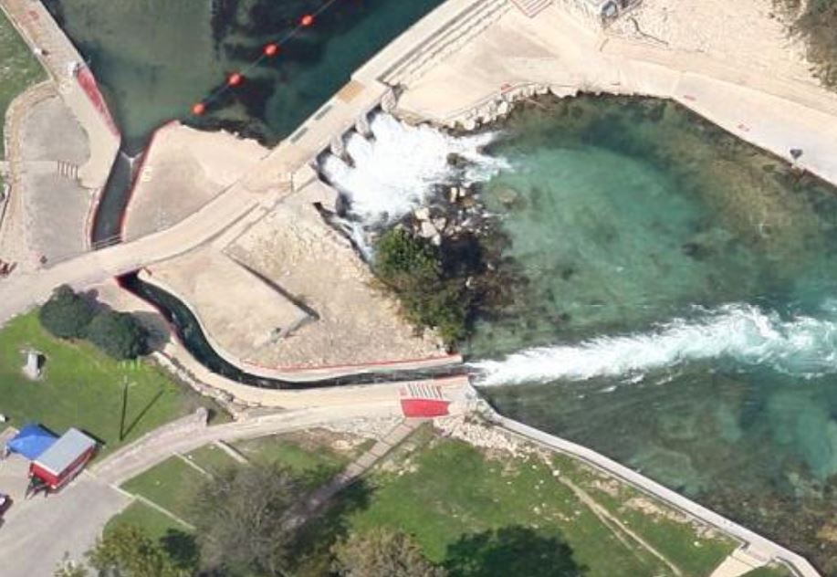 Centerpointe Communicator: Hill Country ramble, Part 1: Comal River tubing