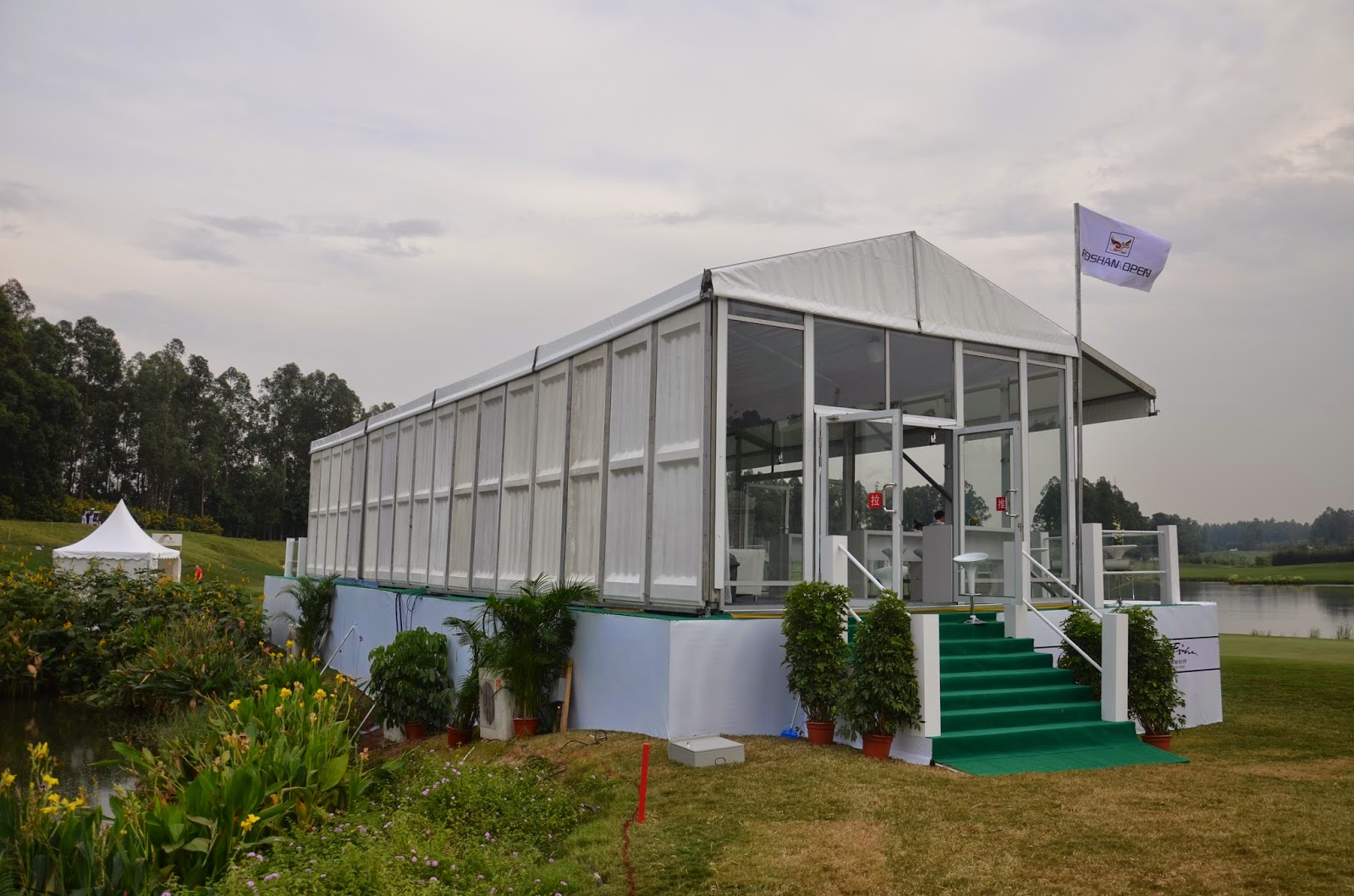 Shelter Tents: Event Marquee for Golf Course