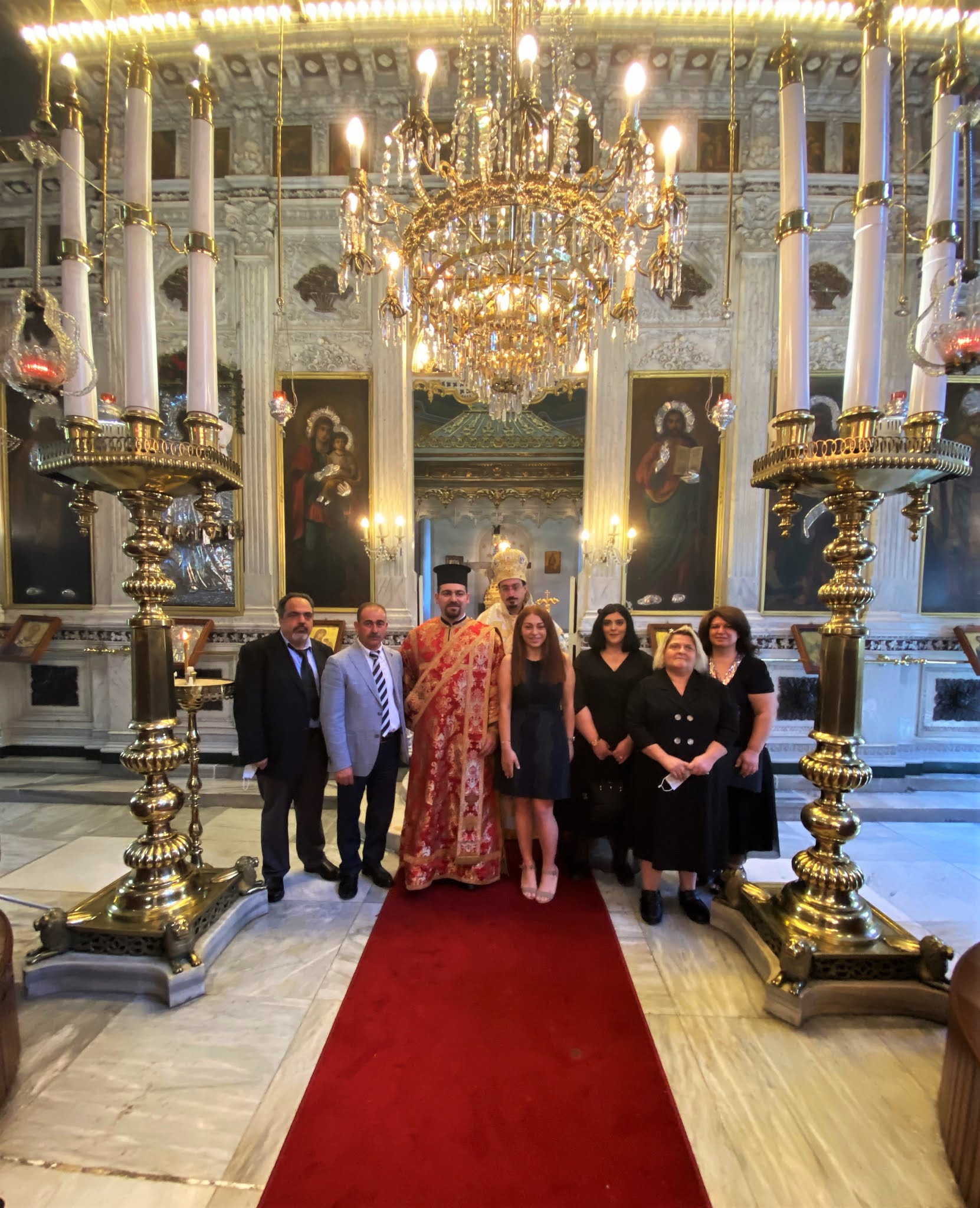 ΦΩΣ ΦΑΝΑΡΙΟΥ: ΧΕΙΡΟΤΟΝΙΑ ΔΙΑΚΟΝΟΥ ΣΤΗΝ ΜΗΤΡΟΠΟΛΗ ΧΑΛΚΗΔΟΝΟΣ (ΦΩΤΟ)