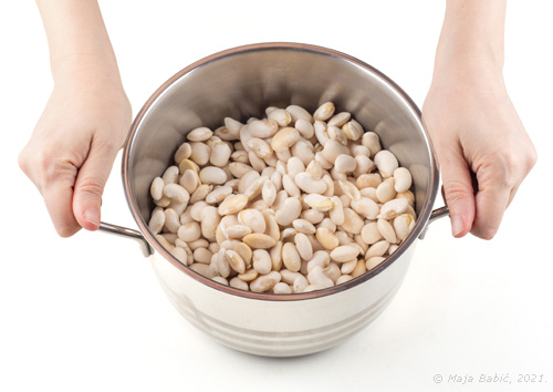 Provereni recepti by Maja Babić: Čorbast pasulj