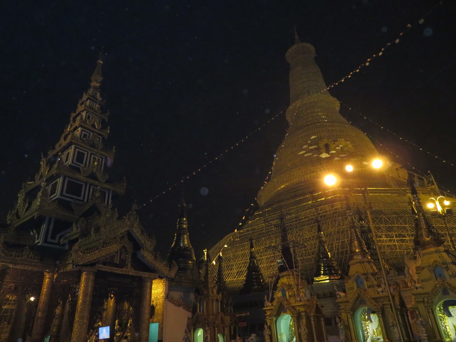 Kee Hua Chee Live!: VISITING SCHWEDAGON GOLDEN PAGODA TEMPLE IN YANGON ...