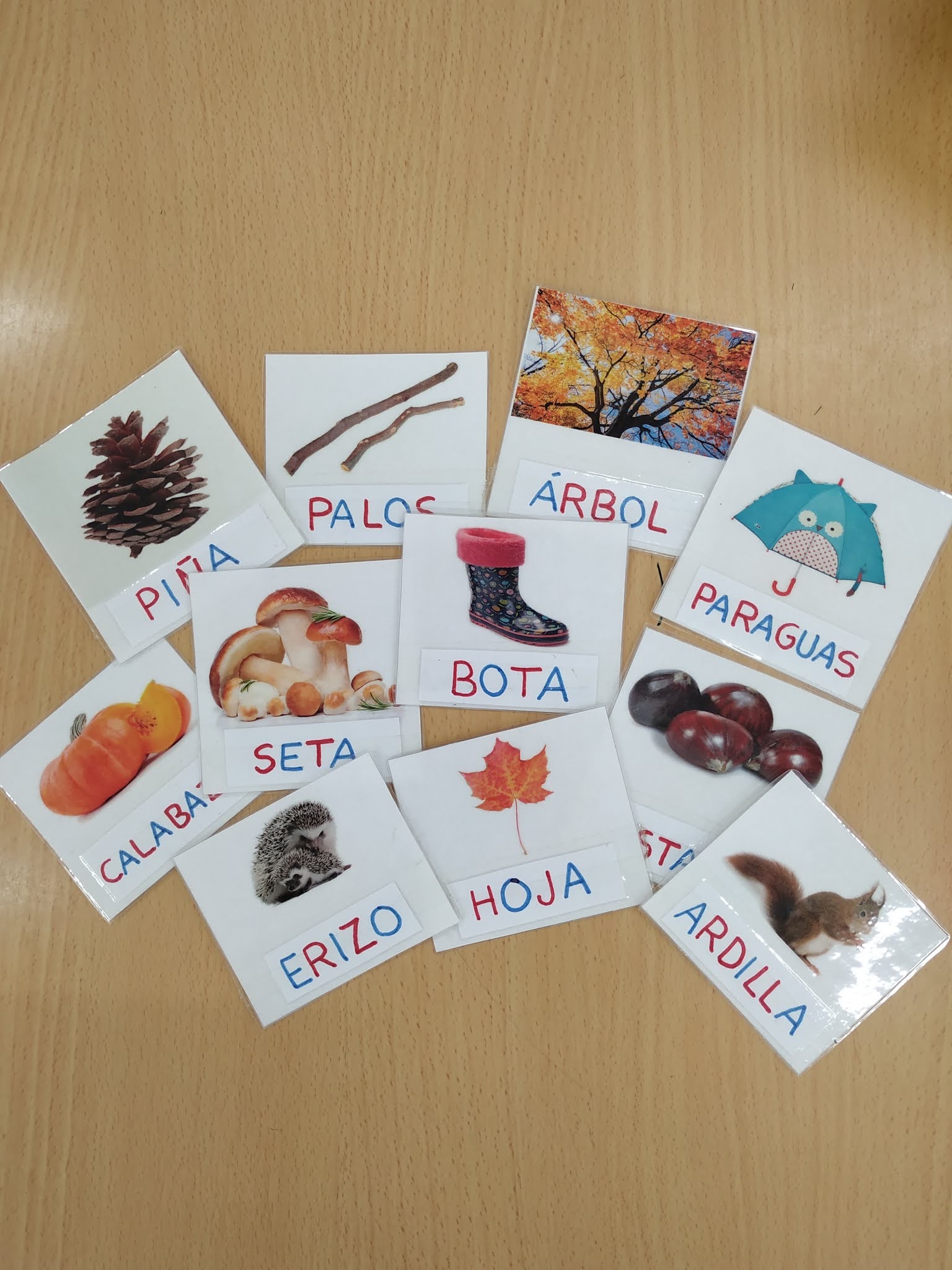 Jugando a ser niñ@s: IMÁGENES DE OTOÑO: jugamos con las tarjetas 3 ...