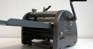 AssemblyTube Straight Talking: Old School Teaching - The Banda Machine