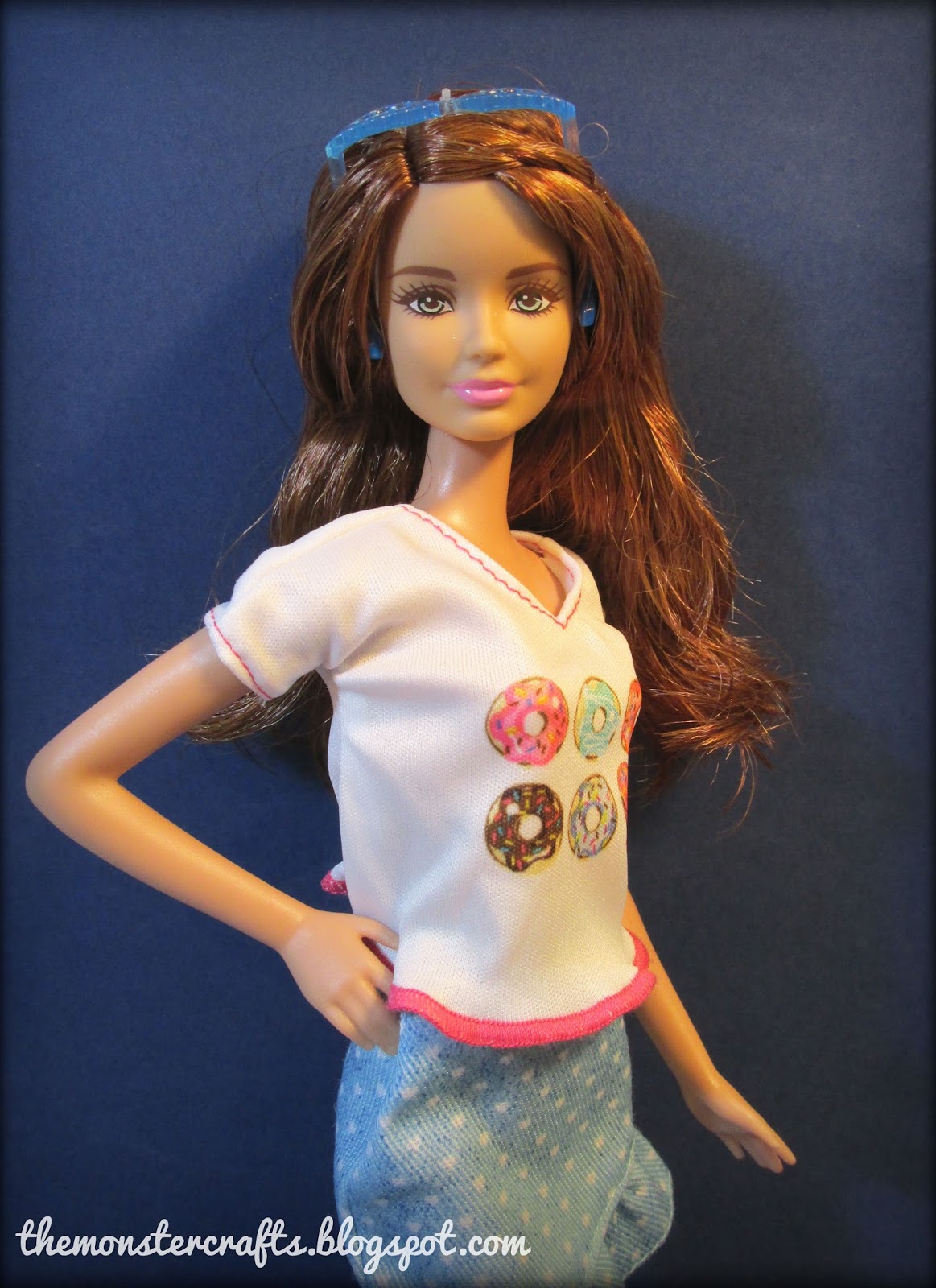 Doll Review: Barbie Fashionistas "Donut top"