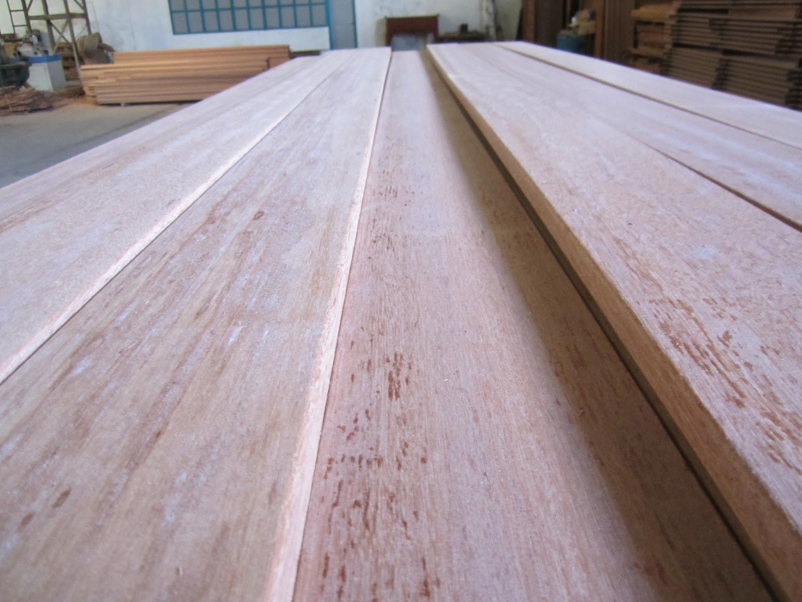 WOOD: BANGKIRAI-KERUING-TEAK WOOD & ULIN OUR CARGO YEAR 2015.