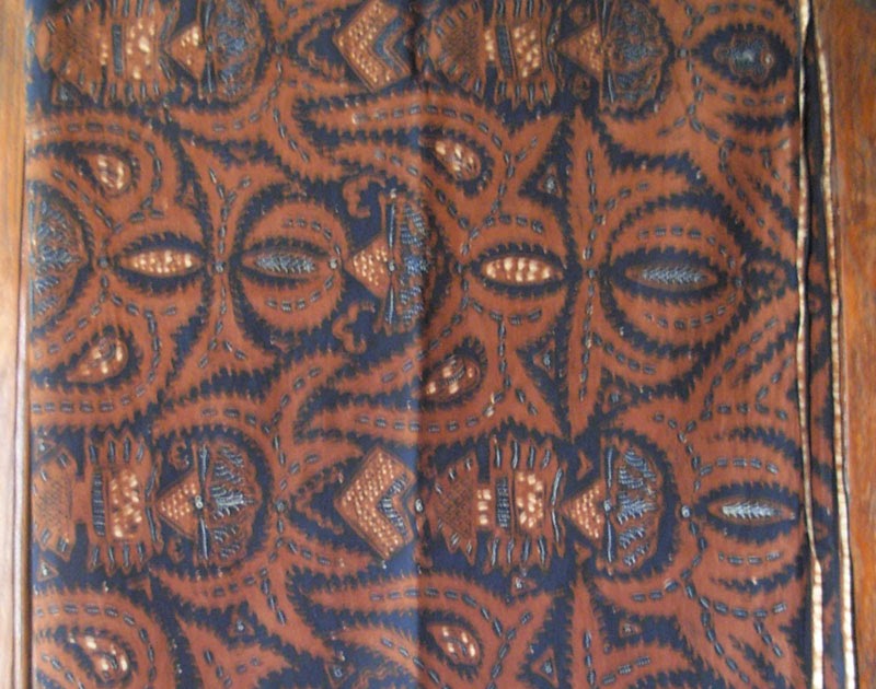 ORIENTAL: Taplak Meja Batik Lawas ( SOLD )