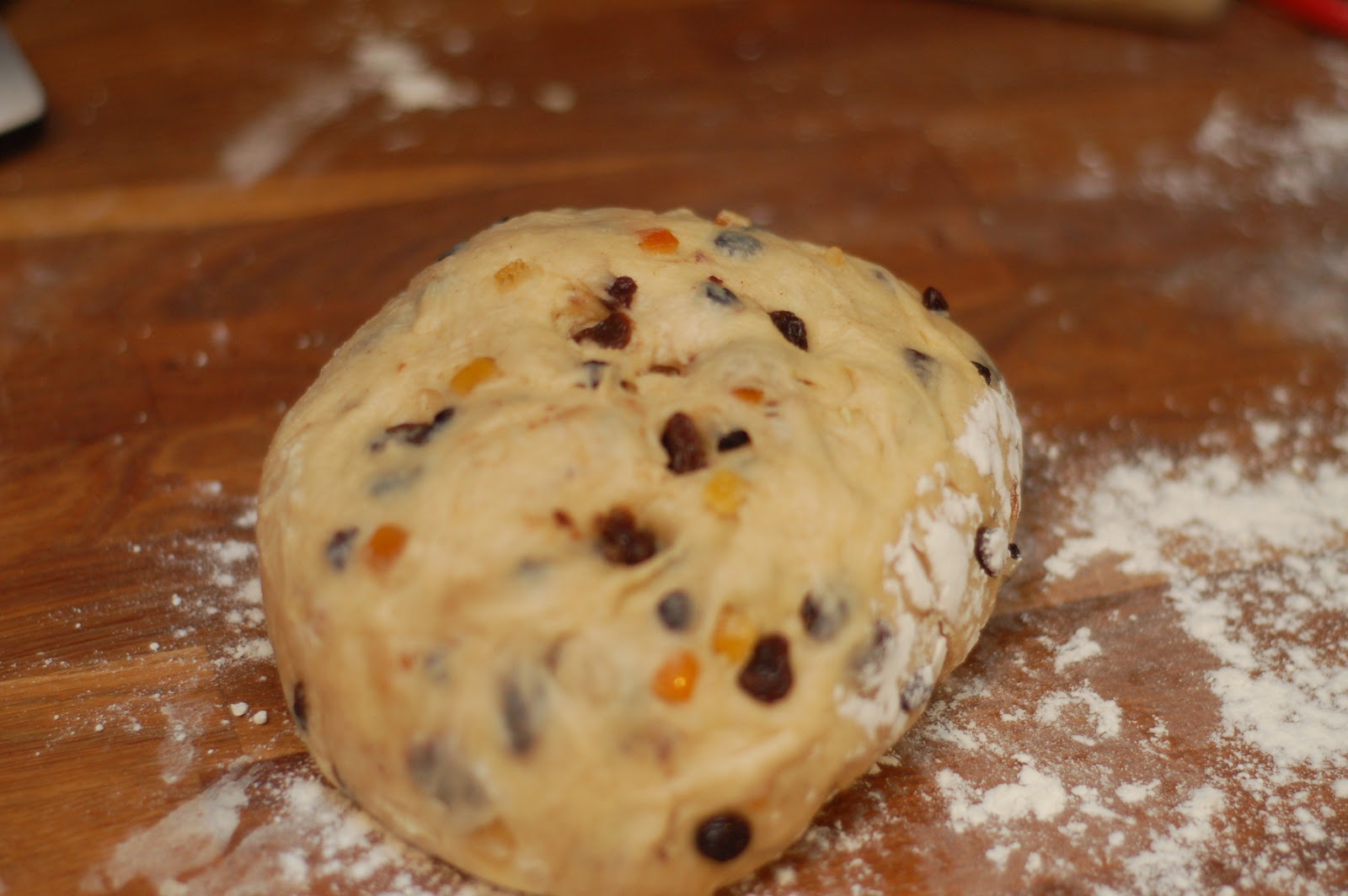 how to eat properly: stollen