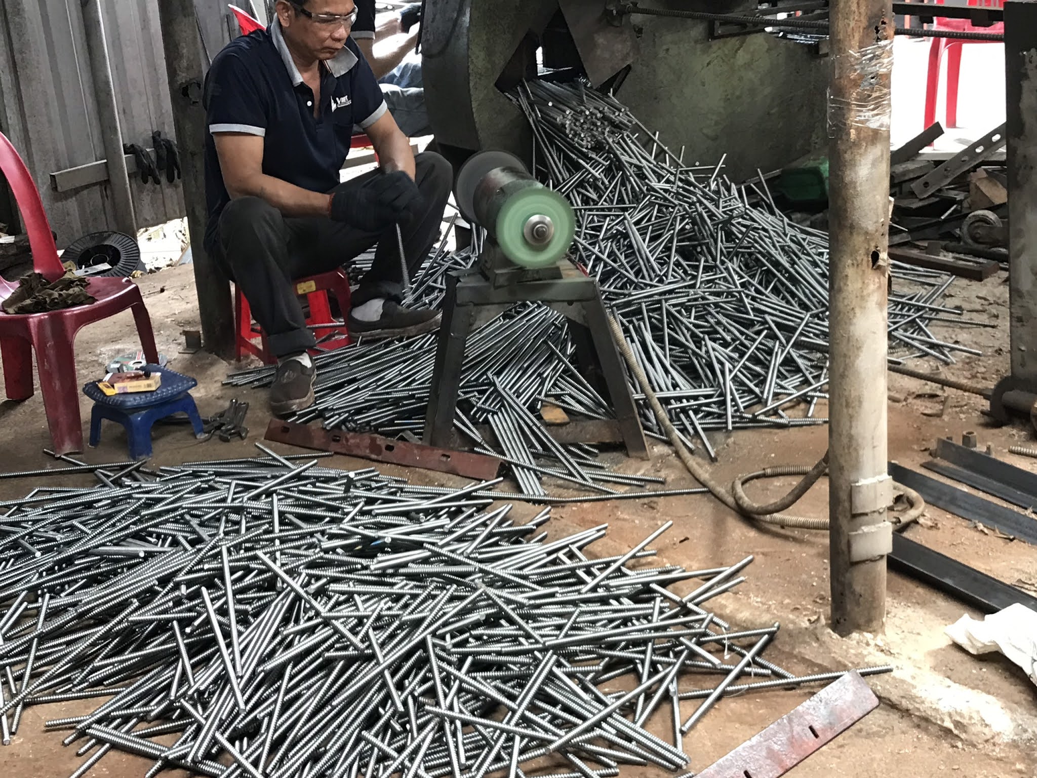 Tyren D16 - Ty ren 16ly bước ren 6mm kích thước 1 mét, 2 mét, 3 mét ...