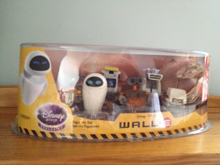 Dan the Pixar Fan: WALL-E: Disney Store Figure Set
