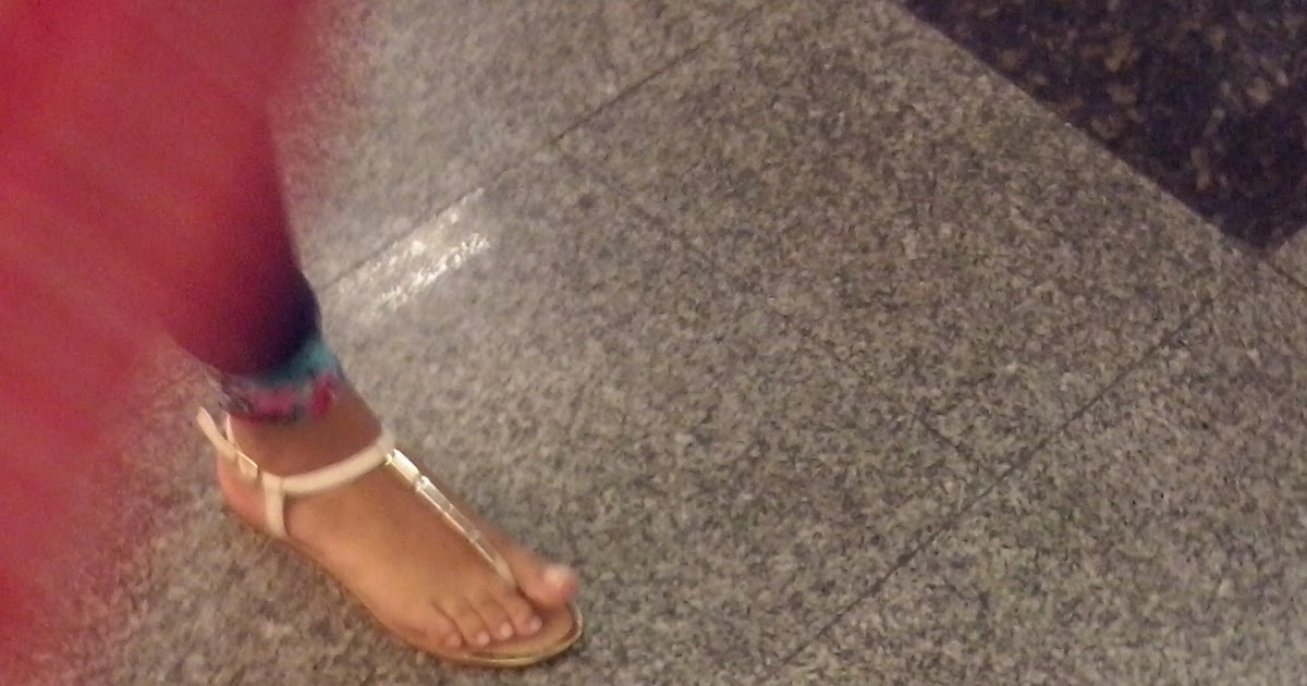 BEAUTIFUL AND CUTE FEET: Preciosos y lindos pies. Dulce color