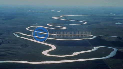 SMIRANTI ESA PUTRI: BENTUK DAN POLA MUKA BUMI PADA PETA