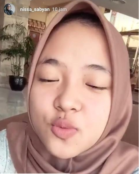 BERITA UPDATE: Nissa Sabyan Unggah Foto Tanpa Make up, Jangan Kaget ...